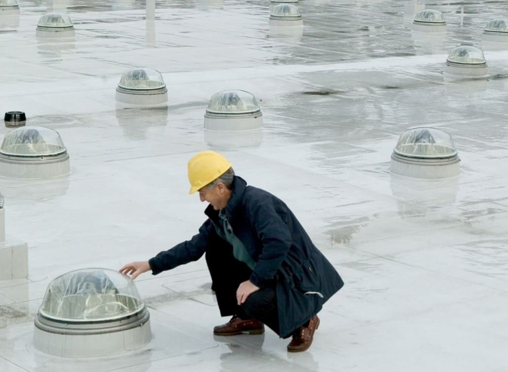 Install a Solatube light tunnel in your workplace | Daylight Direct
